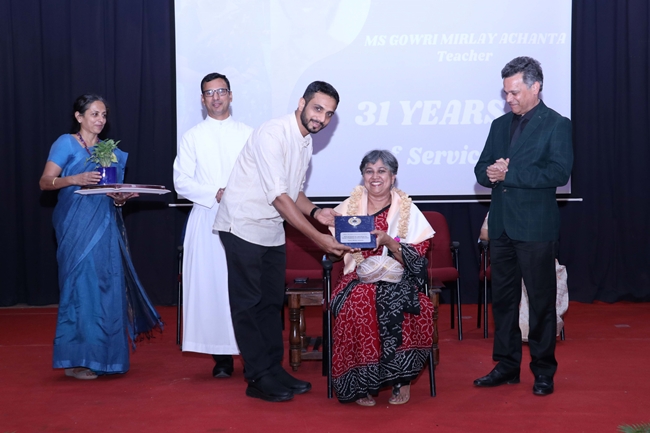Felicitation of the retiring staff members